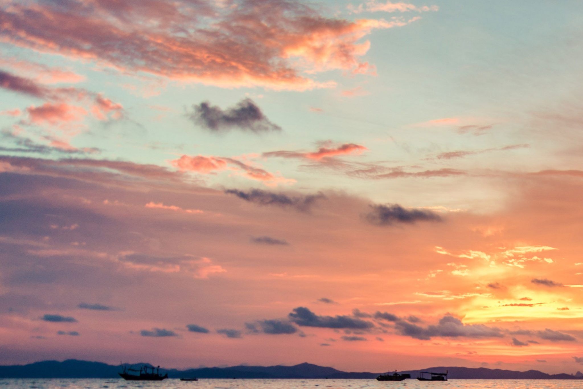 Summer Zoom Backgrounds - Top 10 Best Free Options - Techozu