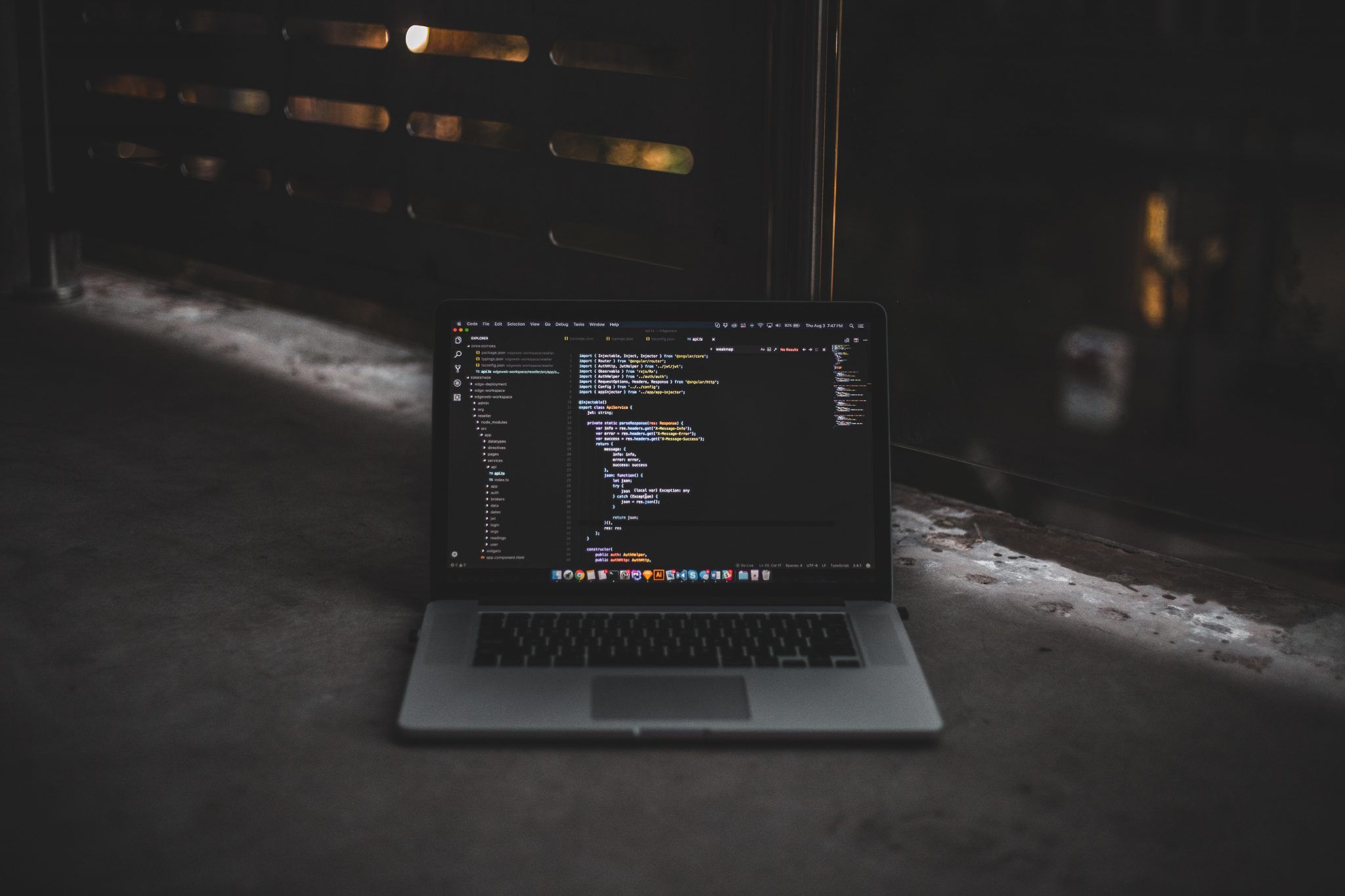 How To Center An Object Within Another Object In Fabric JS Techozu
