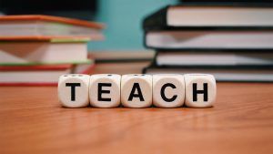 12 Best Classroom Zoom Backgrounds for Virtual Class - Techozu